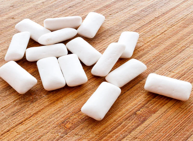 8 Benefits Of Chewing Gum Regularly - Potentash Africa