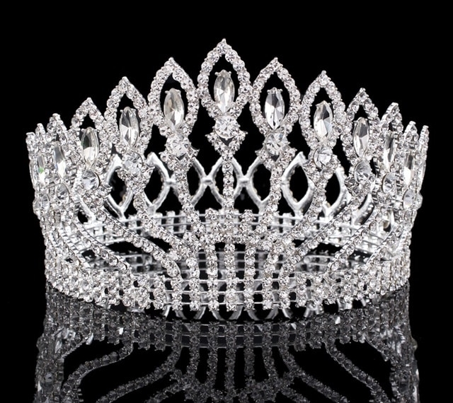 Opinion: Let's Talk About Hypergamy Or Marrying Up - Potentash Africa